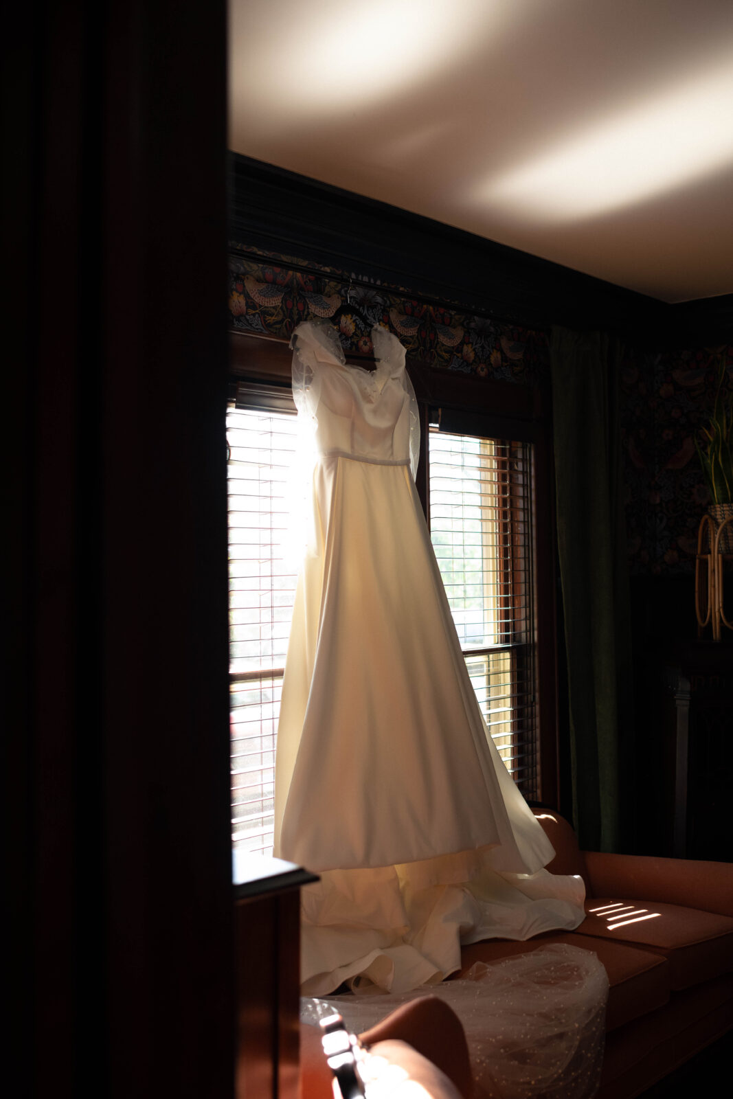 Wedding at Backyard Venue in Bloomington, IL | zimmerman-photography.com